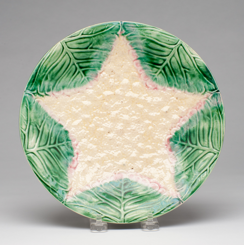 Plate in the Cauliflower pattern - Wichita Art Museum